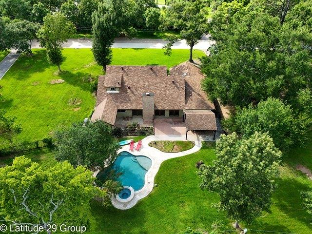 318 Lakeshore Dr, El Lago, TX 77586