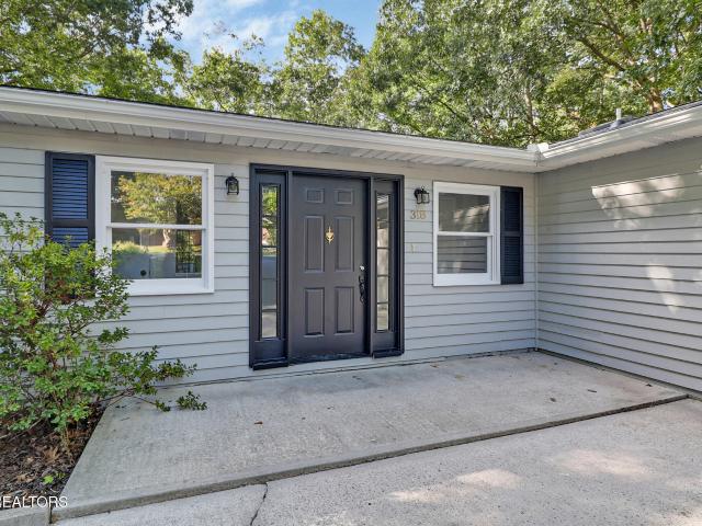 318 Lakeview Drive