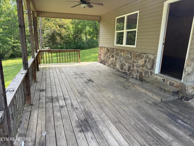 318 Lee Rd