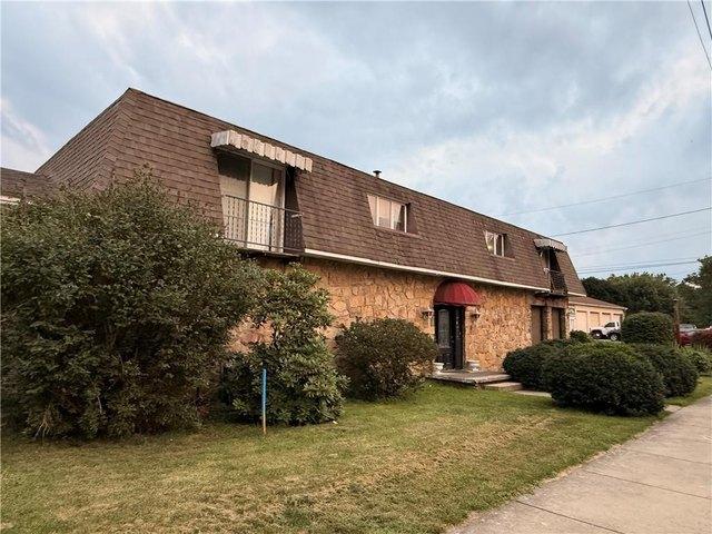 318 Main St, Wampum, PA 16157