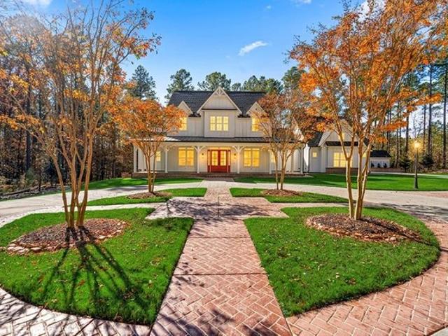 318 Mainsail Dr, Greenwood, SC 29649
