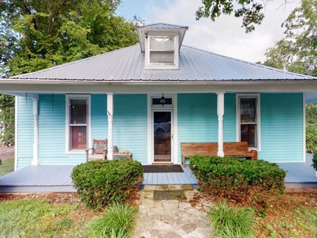 318 Maple St, Kingston Springs, TN 37082