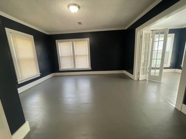 318 N 17th Street 4 Plex 2 Bedroom Apartment for Rent at 318 N 17th St, Kansas City, KS 66102 Riverview