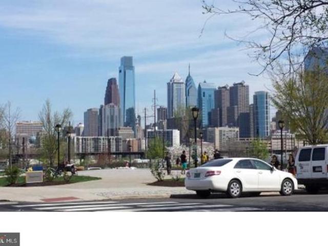 318 N 32nd St Philadelphia, PA 19104