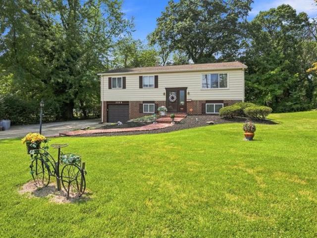 318 N Warwick Rd, Lawnside, NJ 08045
