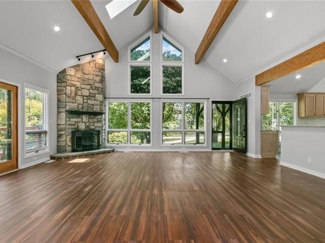 318 NW Heady Ave, Kansas City, MO 64163