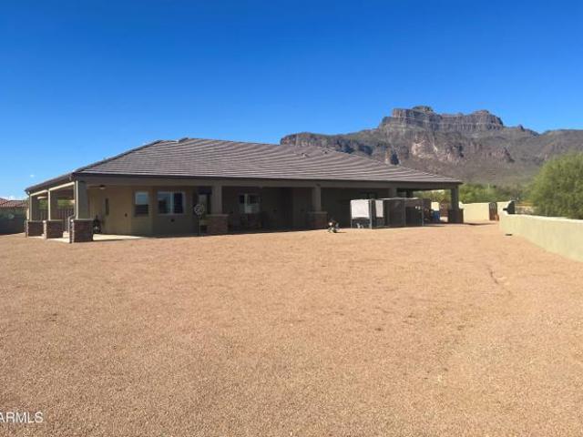 318 S Sixshooter Rd, Apache Junction, AZ 85119