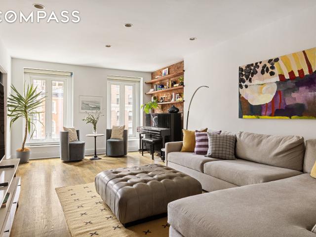 318 Second Avenue, New York, NY