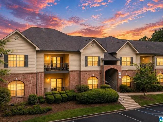 318 Sterling Oaks Dr Unit 318, Hoover, AL 35244