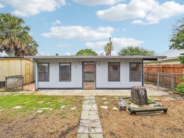 318 Surrels Ave, San Antonio, TX 78228
