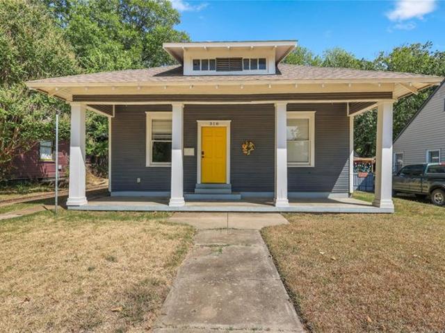 318 SW D St, Ardmore, OK 73401