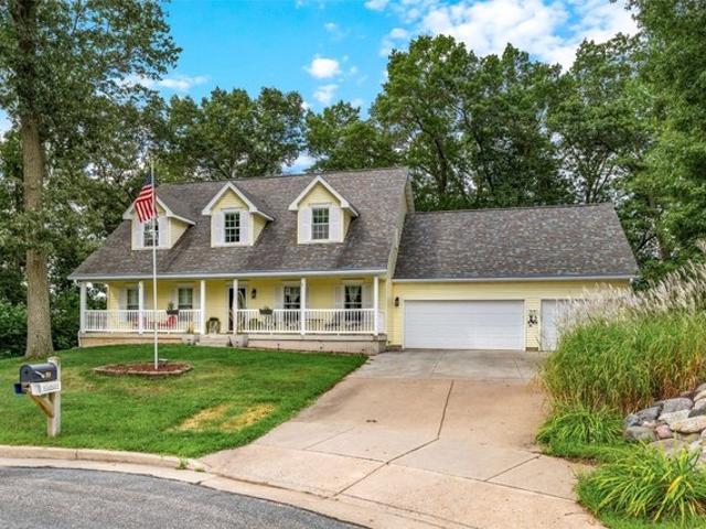 318 Paris Pl, Eau Claire, WI 54703