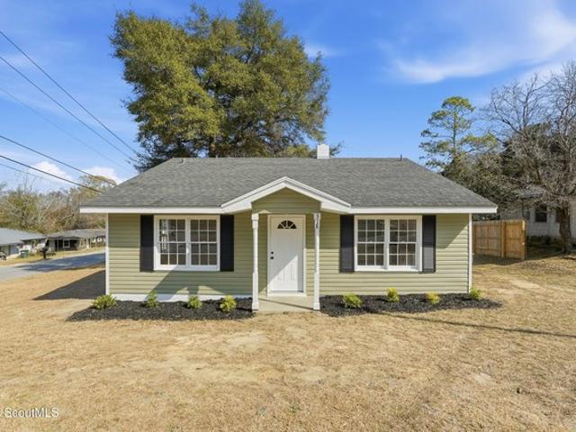 318 Peachtree Cir, Sylvania, GA 30467