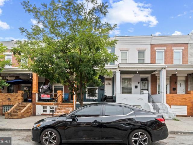 318 Robinson Street N