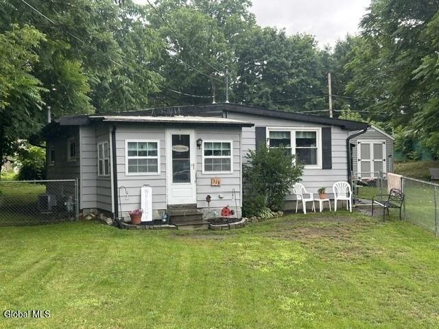 318 Richfield St, Troy, NY 12182