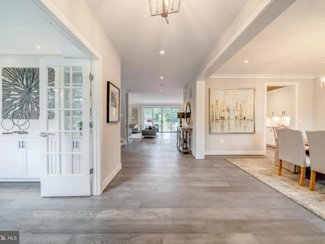 318 Runner Stone Court NW