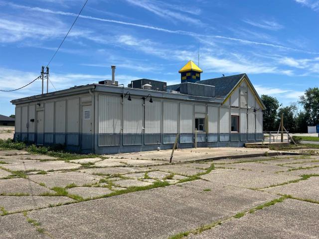 318 W 9th Street