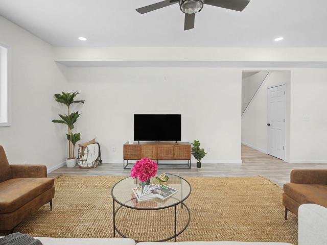 318 W First Street