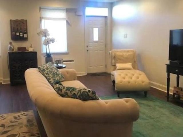 318 W Gay Street