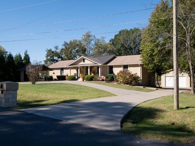 318 W Lee Etta Dr