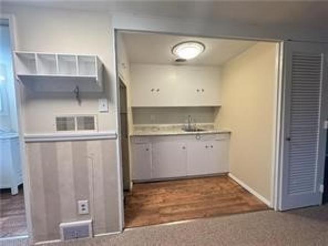 318 W Pearl Street 2