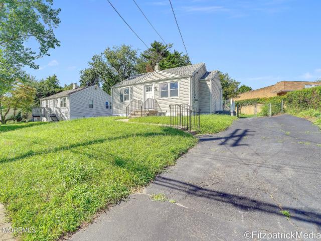 318 W Sylvania Avenue