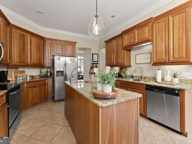 318 Waterford Circle