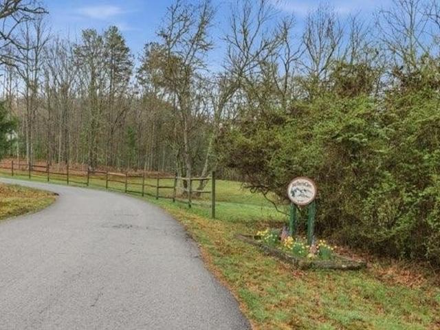318 Wilmot Fabus Mountain Rd, Blairsville, GA 30512