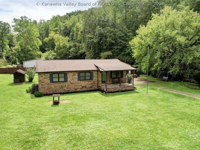 318 Thorofare Rd, Clendenin, WV 25045