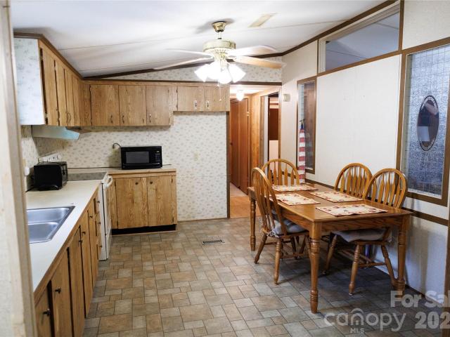318 Tuckers Grove Rd, Statesville, NC 28625 | MLS #4377