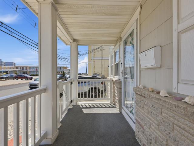 318A E Hollywood