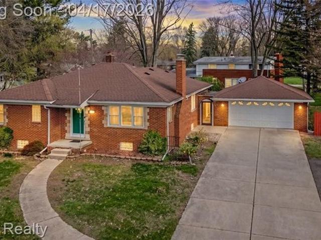31954 Warren Rd, Westland, MI 48185