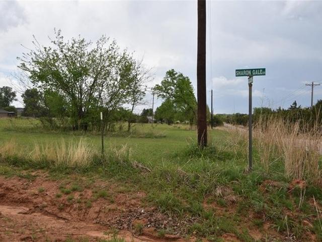 3195 Sharon Gale Dr, Guthrie, OK 73044