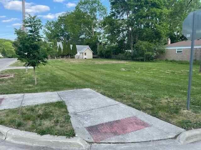 3196 Nordman Rd, Ann Arbor, MI 48108