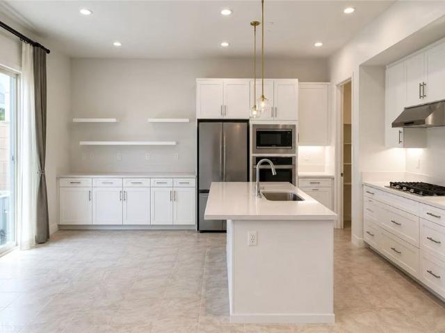 31983 Paseo Bridal