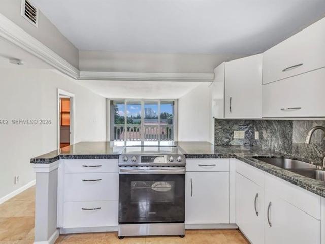 3199 S Ocean Dr Apt 406, Hallandale Beach, FL 33009