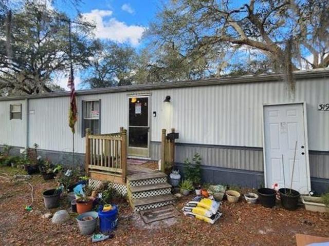 31903 3rd Ave, Deland, FL 32720