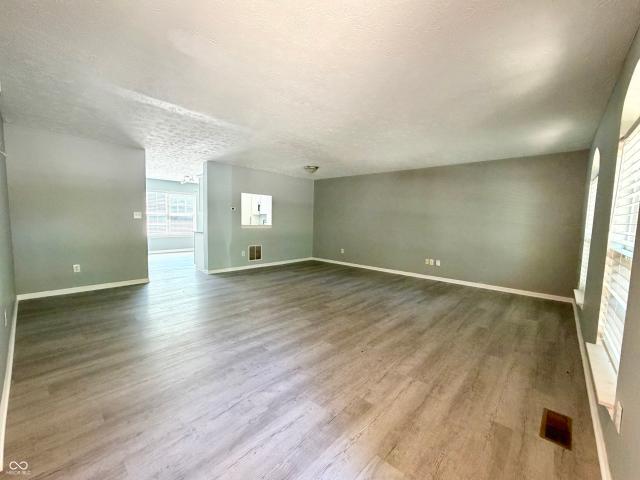 3190 River Villa Way