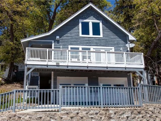 31916 Pine Cone Dr, Running Springs, CA 92382