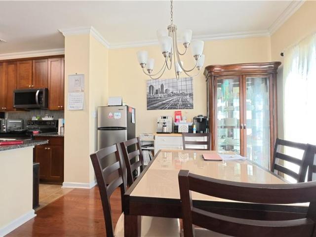 3192 Brockenhurst Drive