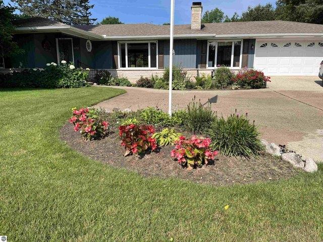 3192 S M 88 Hwy, Bellaire, MI 49615