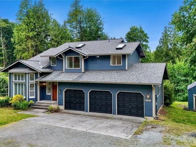 3192 Santa Fe Ct, Camano Island, WA 98282