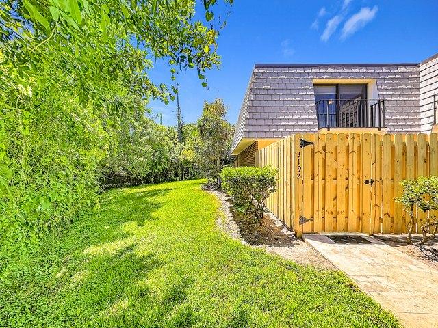 3192 SE Brook St, Stuart, FL 34997