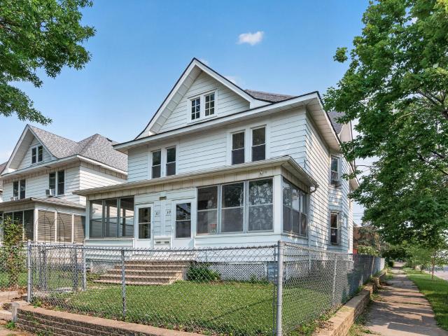 319/321 Aurora Avenue