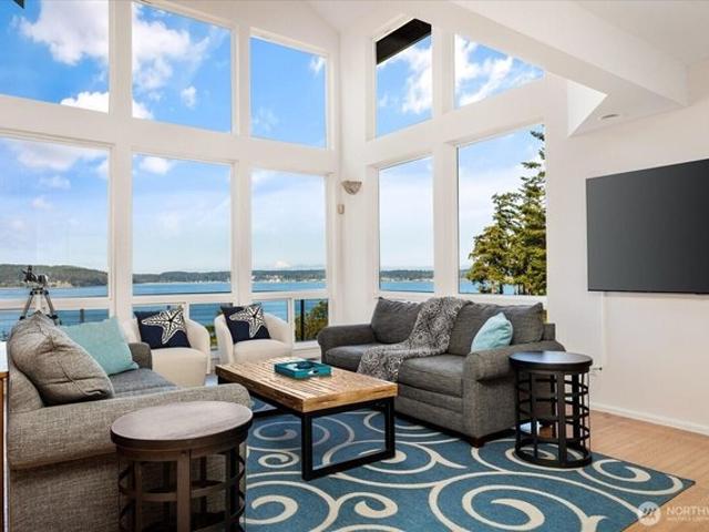 3193 Fox Spit Rd, Langley, WA 98260