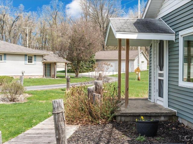 3193 Round Lake Highway