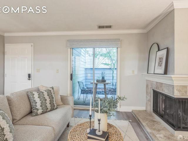3193 Wayside Plaza 23, Walnut Creek, CA