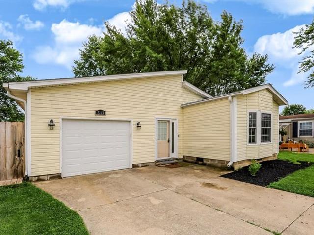 3193 Westpointe Dr, Franklin, IN 46131