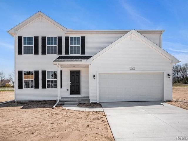 3193 Wild Orchid Ln, Burton, MI 48519