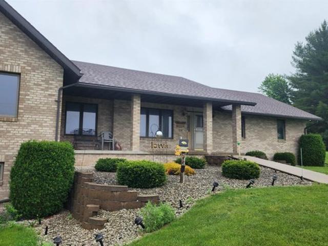 319 115th St, Luana, IA 52156